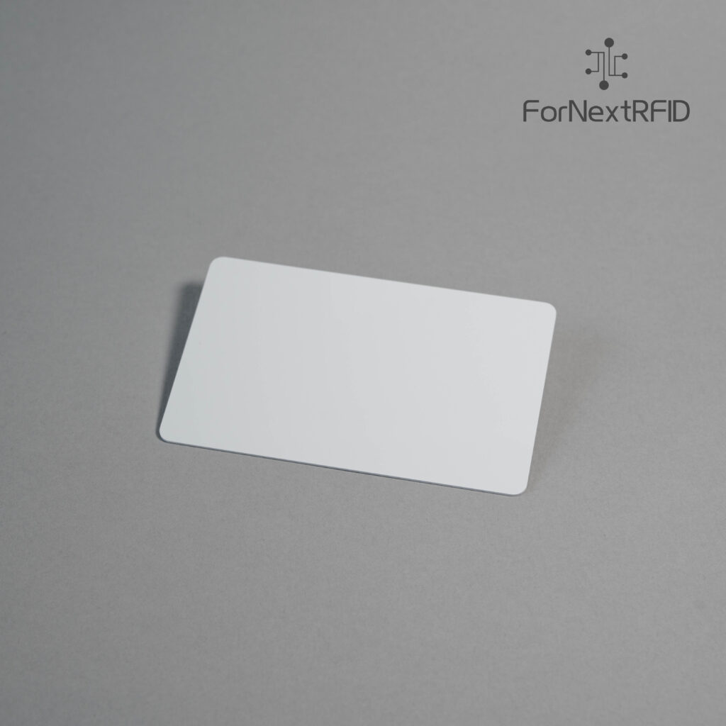 Dual-Frequency PVC Card – U9 (UHF) + MIFARE Classic 1K (HF) - ForNext RFID