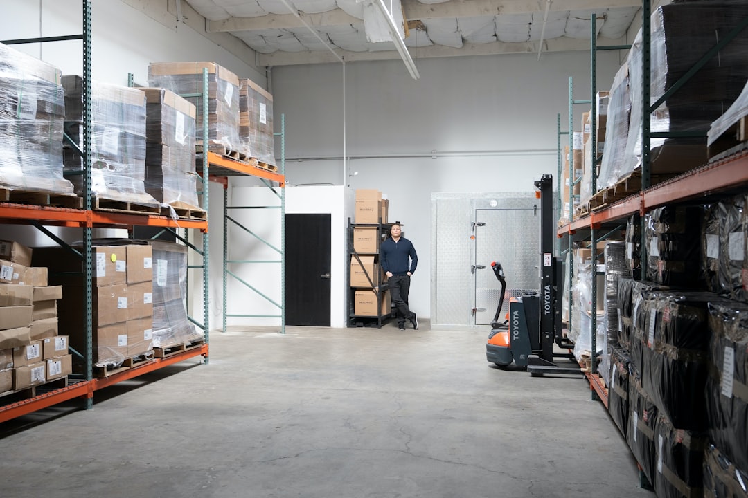 Technical Deep Dive: UHF vs NFC RFID for Asset Tracking - ForNext RFID